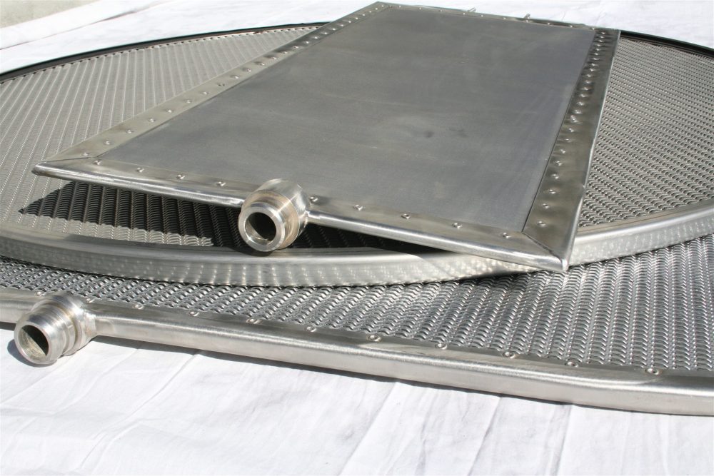 Pressure Leaf Filters with Efficient Cake Release Design